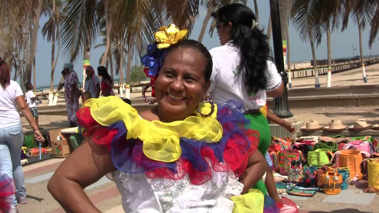 Desfile 470 años de Riohacha - YouTube