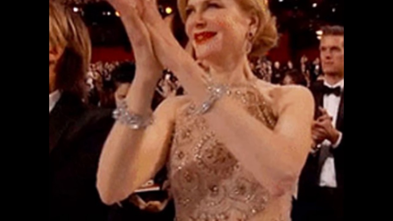 Nicole Kidman Explains Her Awkward Clapping at Oscars 2017 - YouTube
