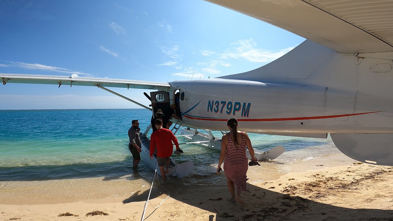 Landing Sea Plane at Key West International Airport - YouTube