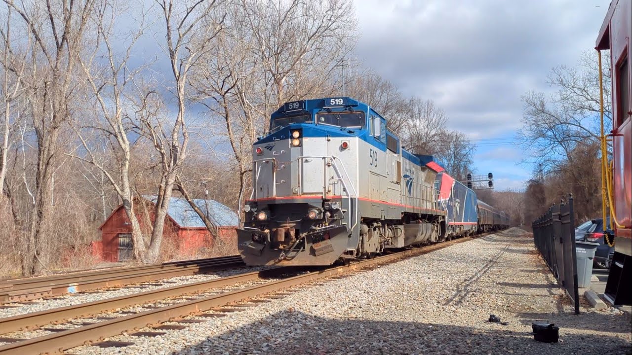 Amtrak 519 Dash 8 leads the Cardinal as it zooms through Clifton! - YouTube