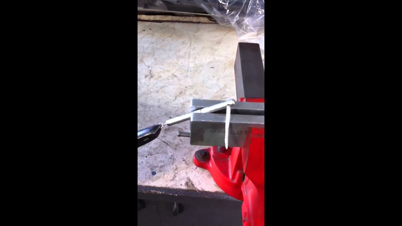 Cirrus SR22 parachute line cutter - YouTube