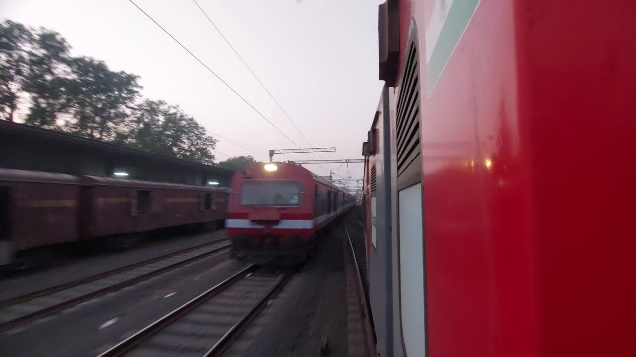 09429-Anand Khambhat Demu Special Crossing With Navjeevan Express And ...