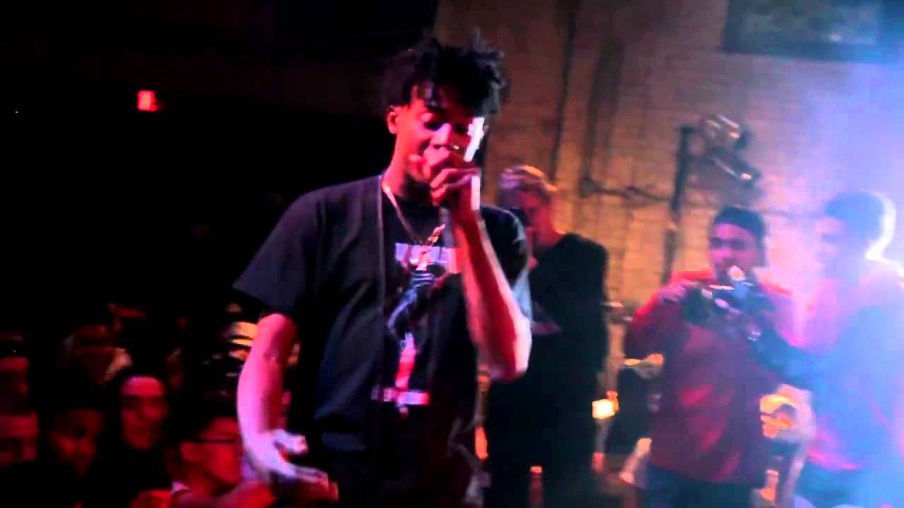 PlayBoi Carti - Count it Up (Live In Dallas TX) shot by @Jmoney1041 ...