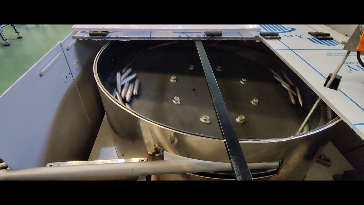 Double disc rotary feeder for long shafts - YouTube