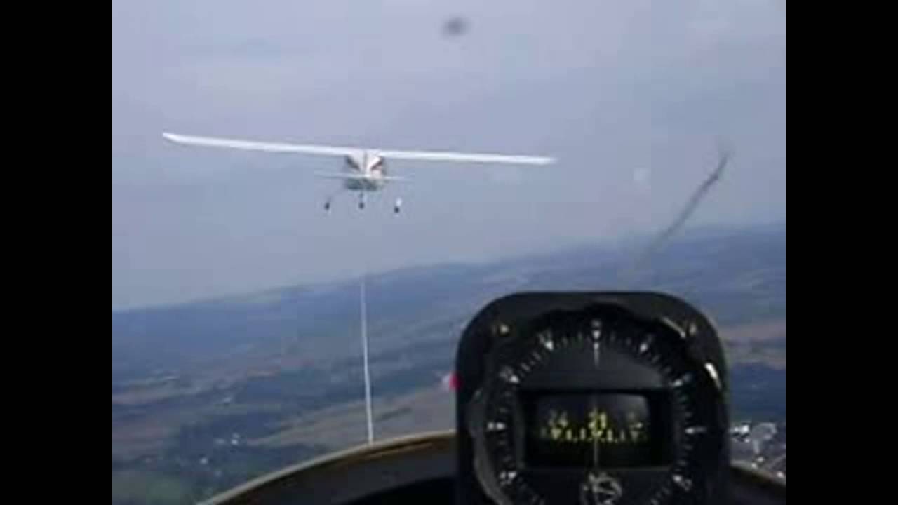 KR-030 Topaz towing gliders (Junior and Perkoz) - YouTube