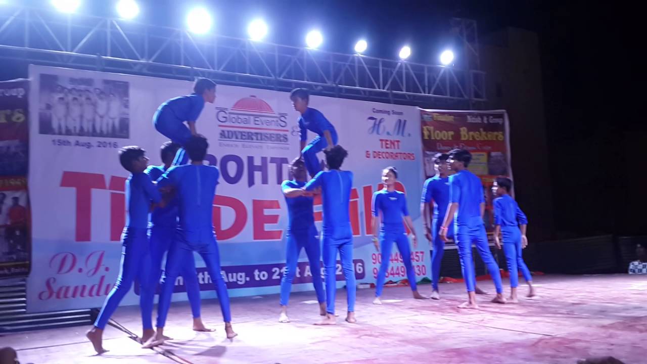 Rohtak trade fair floor breakers dance group - YouTube