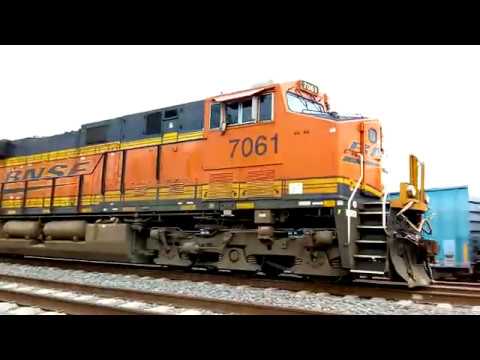 Tank Train BNSF & FXE 7061,8547, DPU Final 4672,4814 Leon Gto... - YouTube