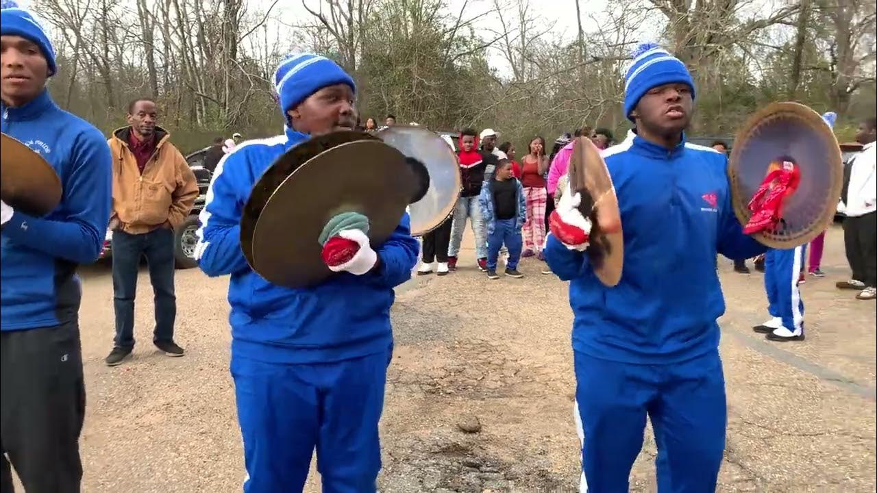 Drumline Battle - Bastrop vs Rayville - YouTube