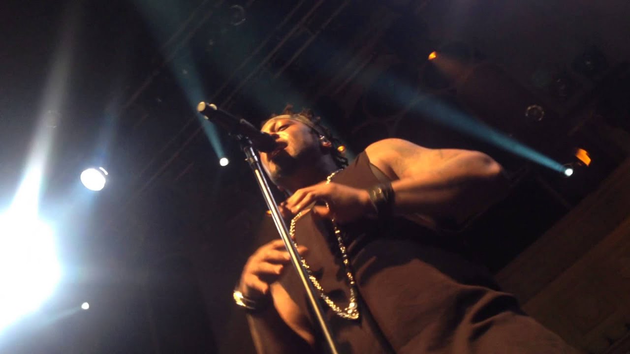 D'Angelo - Untitled (How Does It Feel) @ Paradiso, Amsterdam 2 March ...