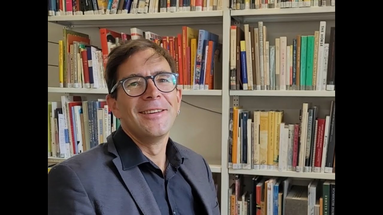 Dr. Alexander Korb - fellowship recipient 2022 - YouTube