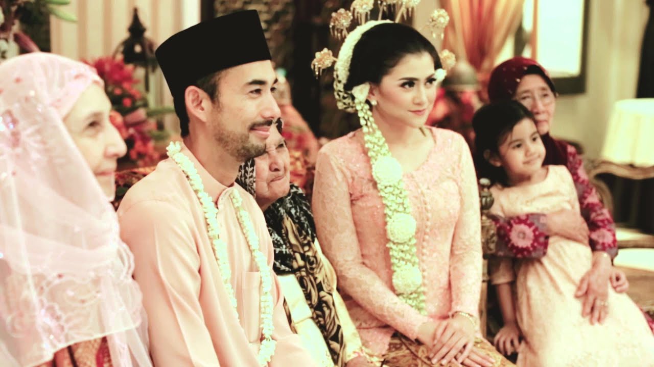 A Wedding Film Aisha & Omar - YouTube