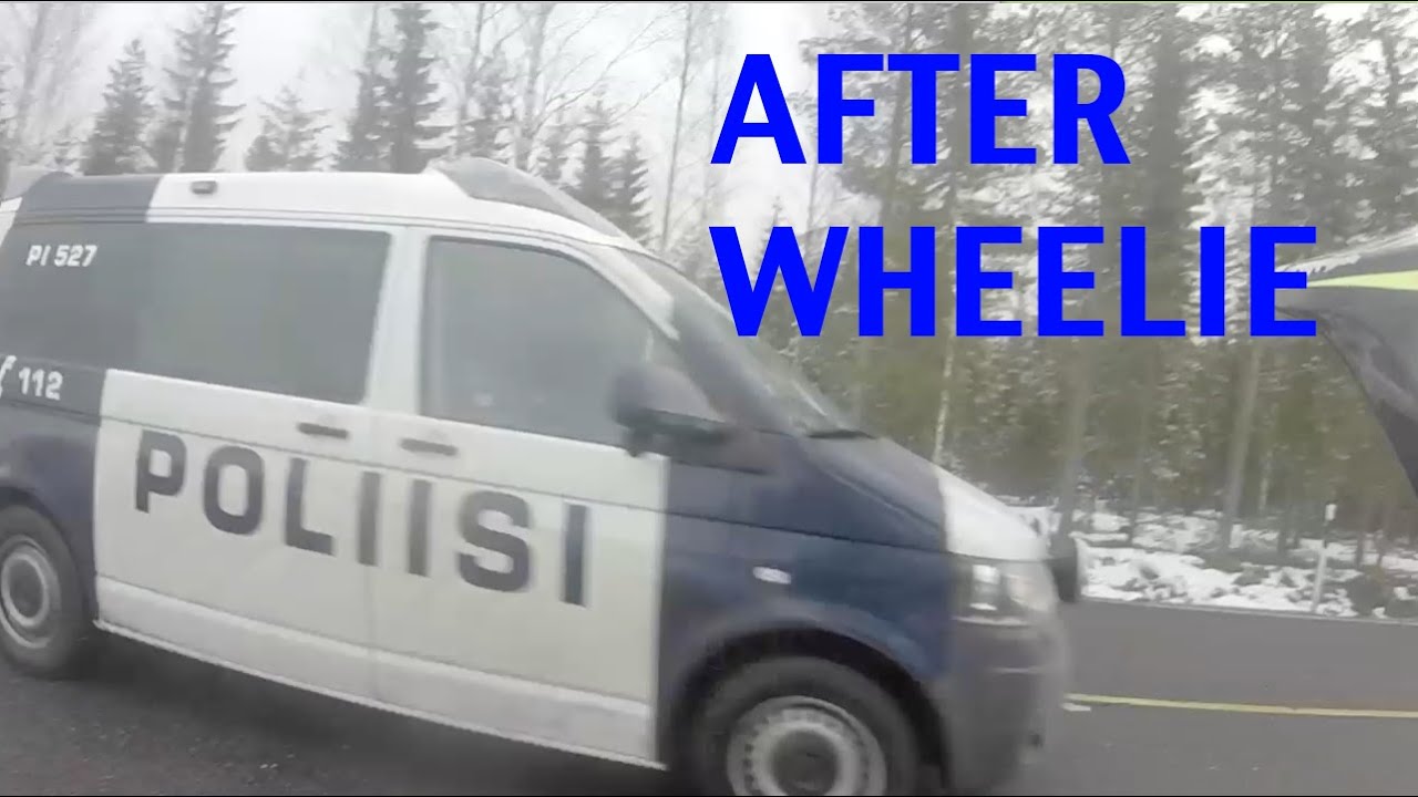 WHEELIE IN FRONT OF POLICE - YouTube