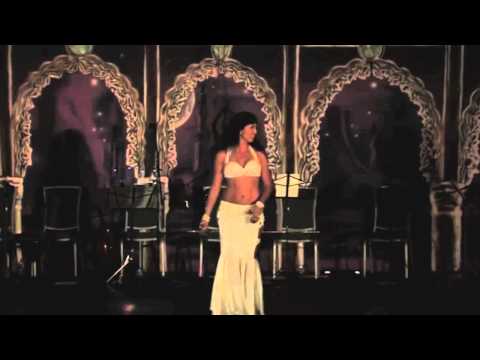 How to dance to live music in a belly dance performance