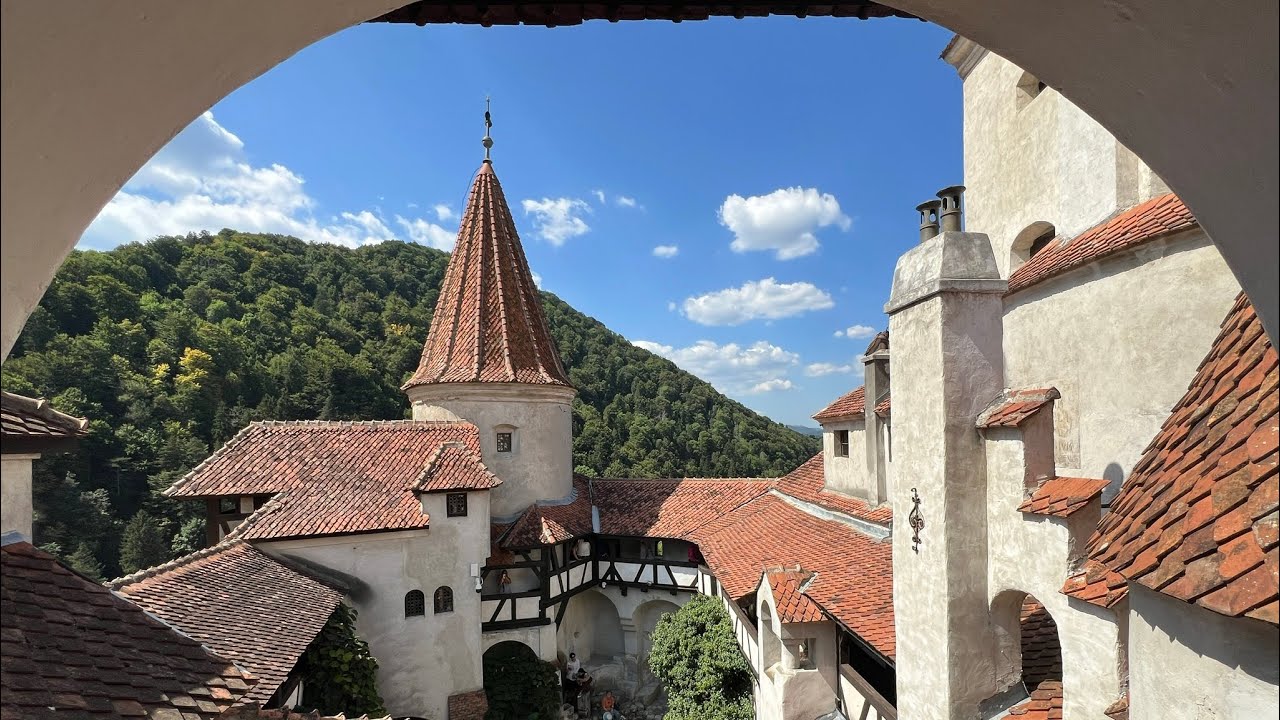Day 28th A tour of Bran Castle 🏰 🇷🇴 (aka Dracula Castle) - YouTube