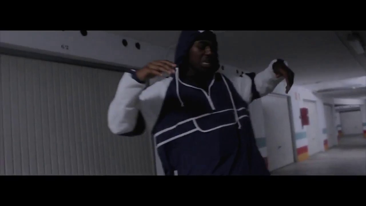 Robin Weekes - One Circle Freestyle (Official Music Video) - YouTube