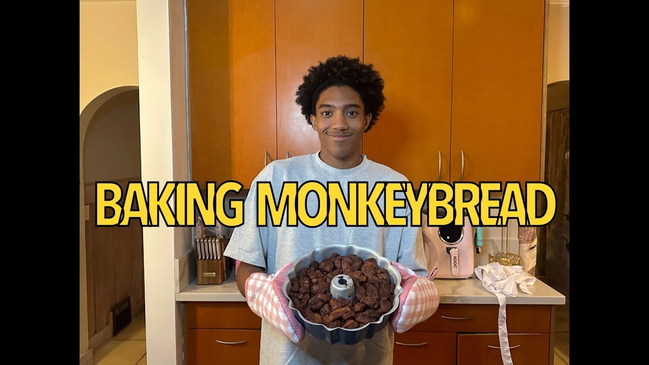 BAKING MONKEY BREAD - YouTube