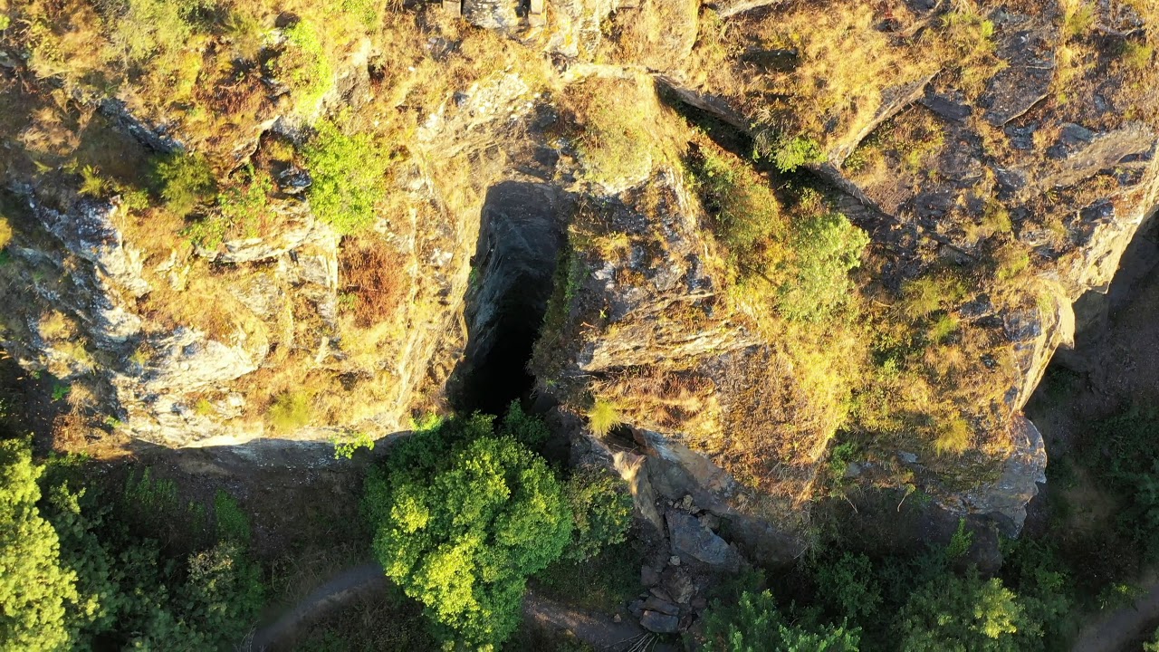 La Roche de Murs 4K - YouTube