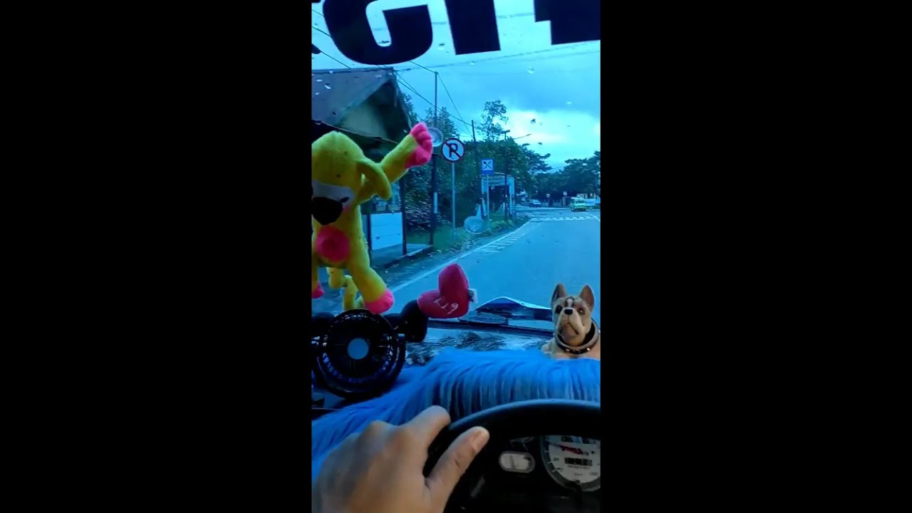 TES KACA FILM WARNA BIRU,RIBEN BIRU BUAT KACA DEPAN MOBIL - YouTube