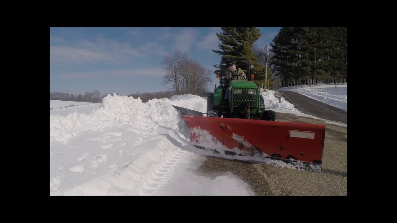Winging Snow berms back - YouTube