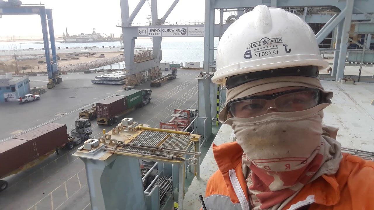 V01 Oct. 25, 2019 Dessert Storm at SOKHNA, EGYPT 🇪🇬 COSCO Hellas 🇬🇷 ...