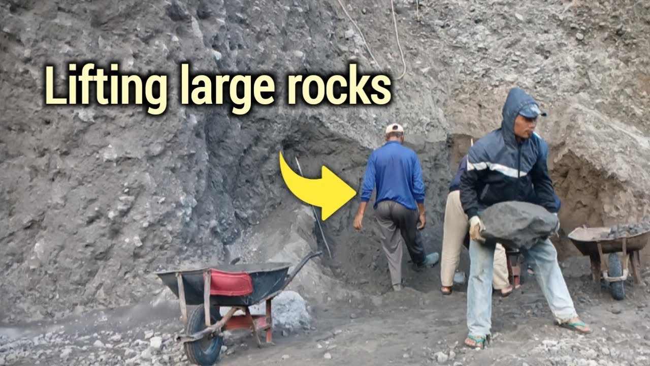 we looked for black sand under the cliff, separating the black sand ...