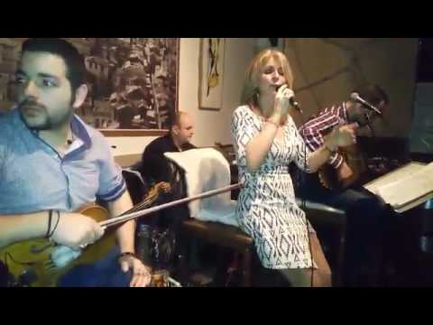 ΙΩΑΝΝΑ ΛΕΓΑΚΗ LIVE ΣΤΟ ''ΜΙΚΡΟ ΔΗΜΑΡΧΕΙΟ'' ΓΕΝΝΗΘΗΚΑ ΓΙΑ ΝΑ ΠΟΝΩ - YouTube