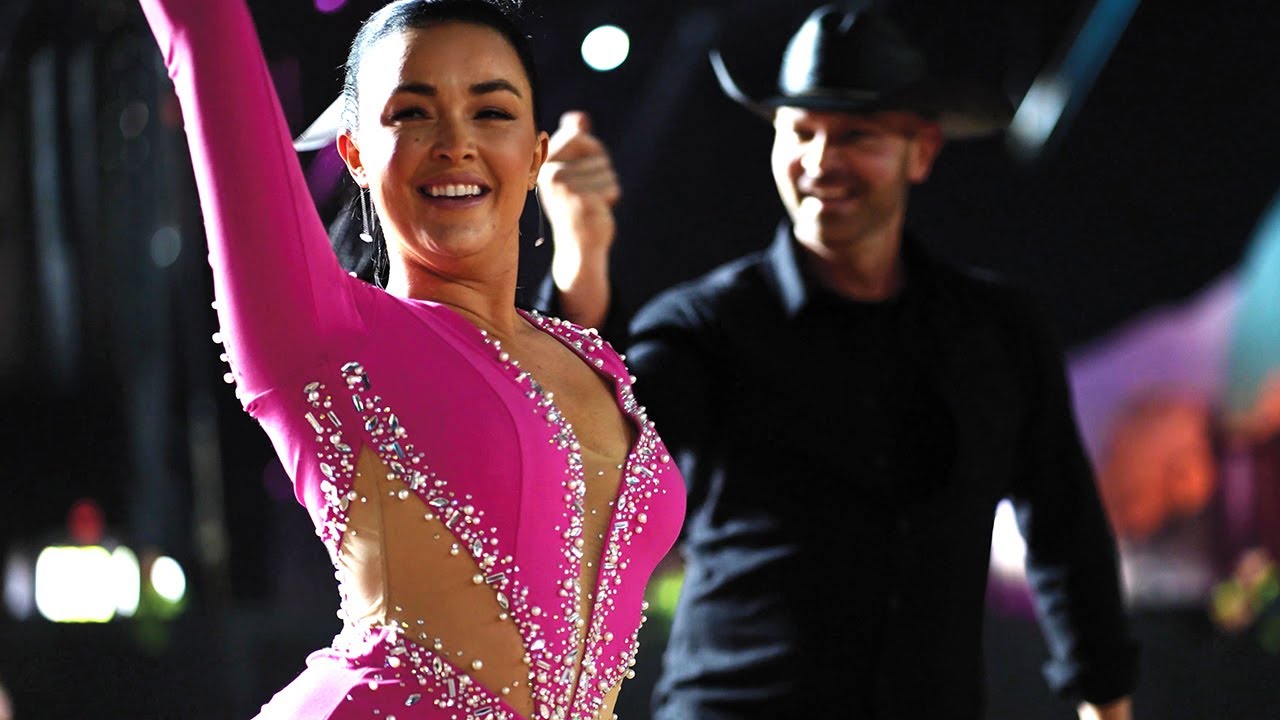Country Dance Performance at Stagecoach 2024 - YouTube