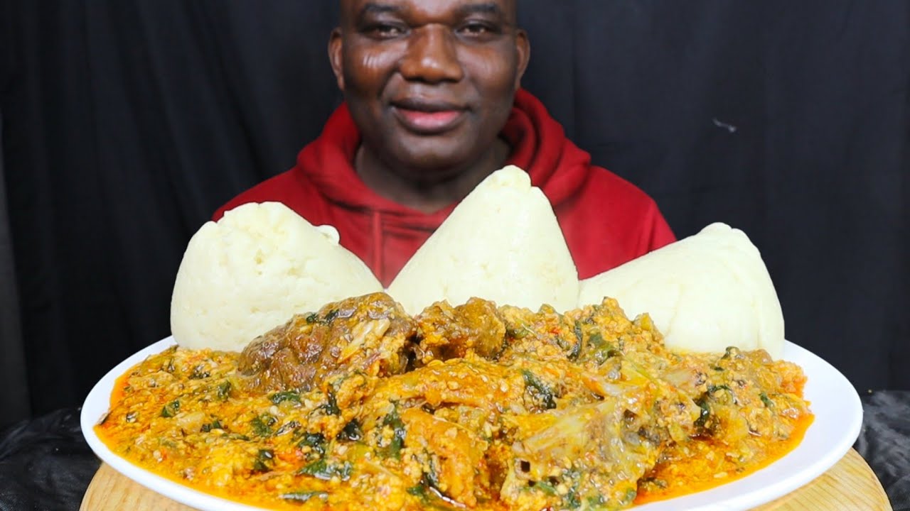 MASSIVE FUFU EATING SHOW. EGUSI SOUP. NIGERIAN FOOD MUKBANG. MESSY ...