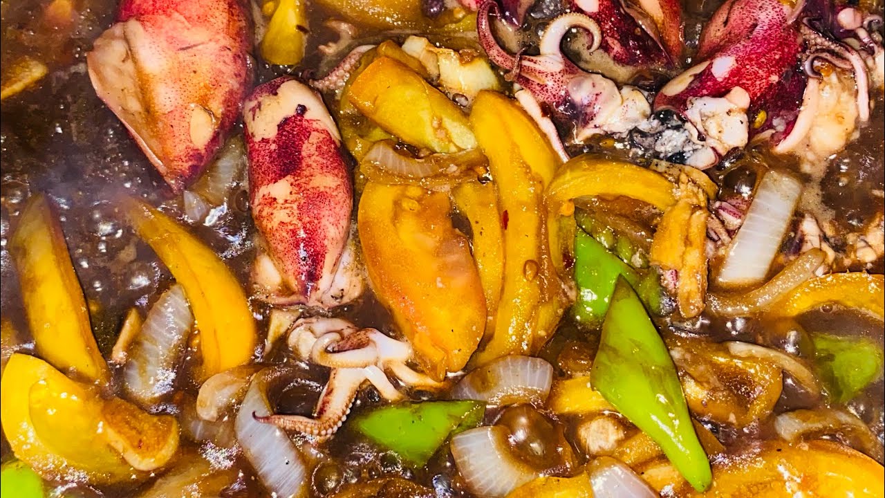 Luto sa pusit (ginisang pusit sa kamatis) - YouTube