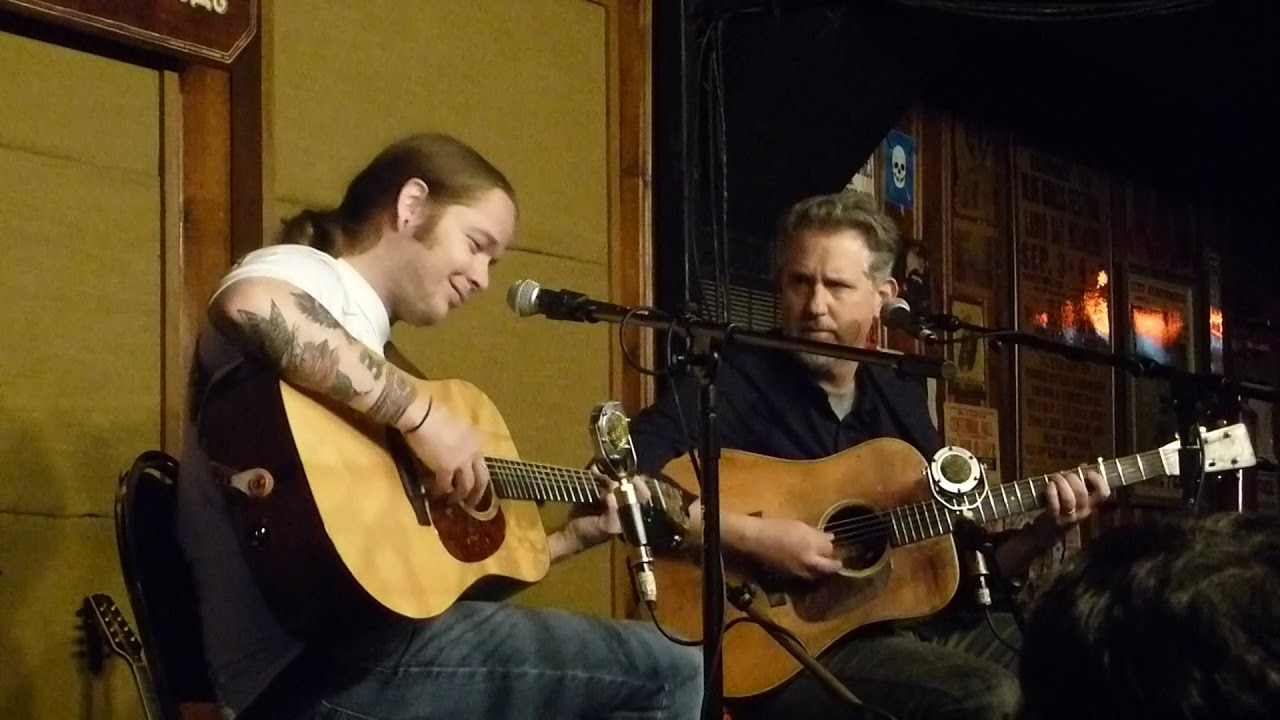 Bryan Sutton & Billy Strings "Tom Dooley" - YouTube