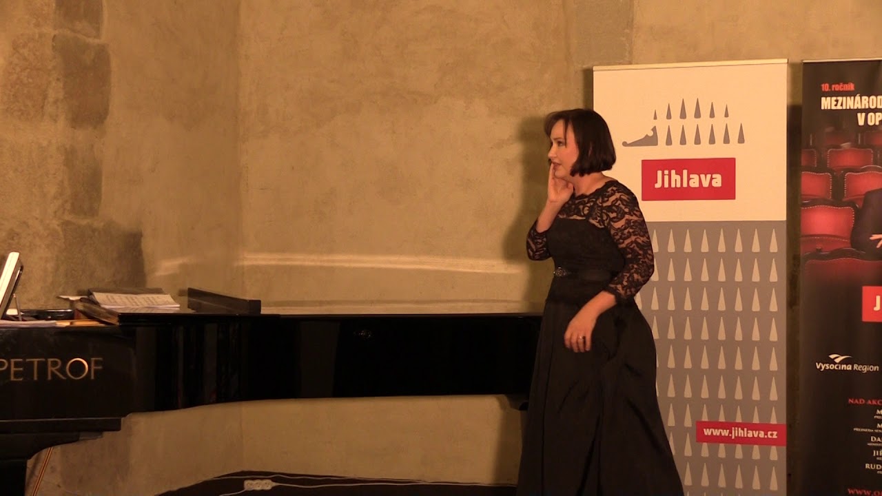 Mary - Jean O’Doherty, USA, Soprano - YouTube