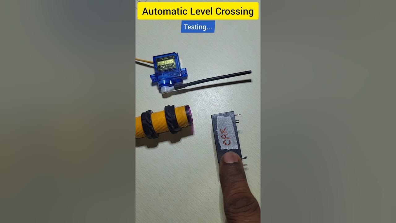 Automatic Level Crossing 🚸 Arduino Project 🔥#shorts #viralvideo #reels #electronic #electroeshu ...
