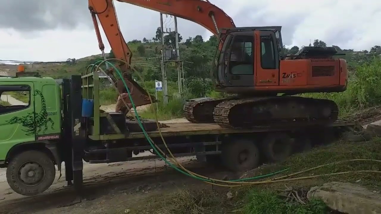 Mobilisasi Excavator Hitachi 200 || Hitachi Rongsok || KC388 - YouTube