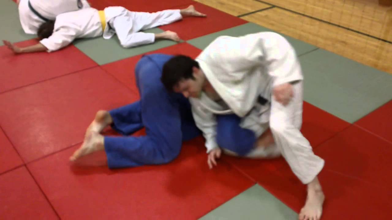 Waki Gatame (Armpit Lock) - YouTube