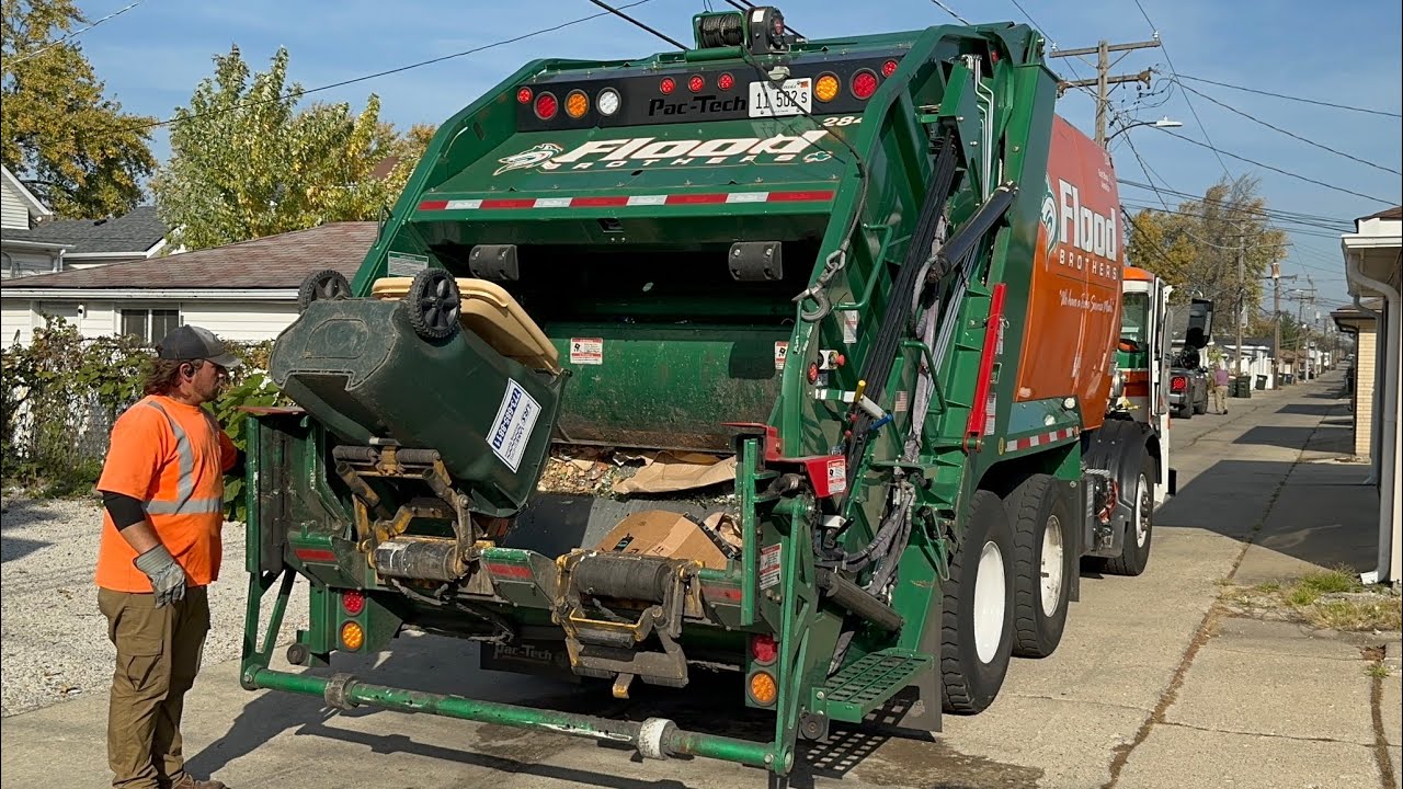 Flood Brothers Autocar ACX Pac Tech Rear Loader Garbage Truck Packing ...