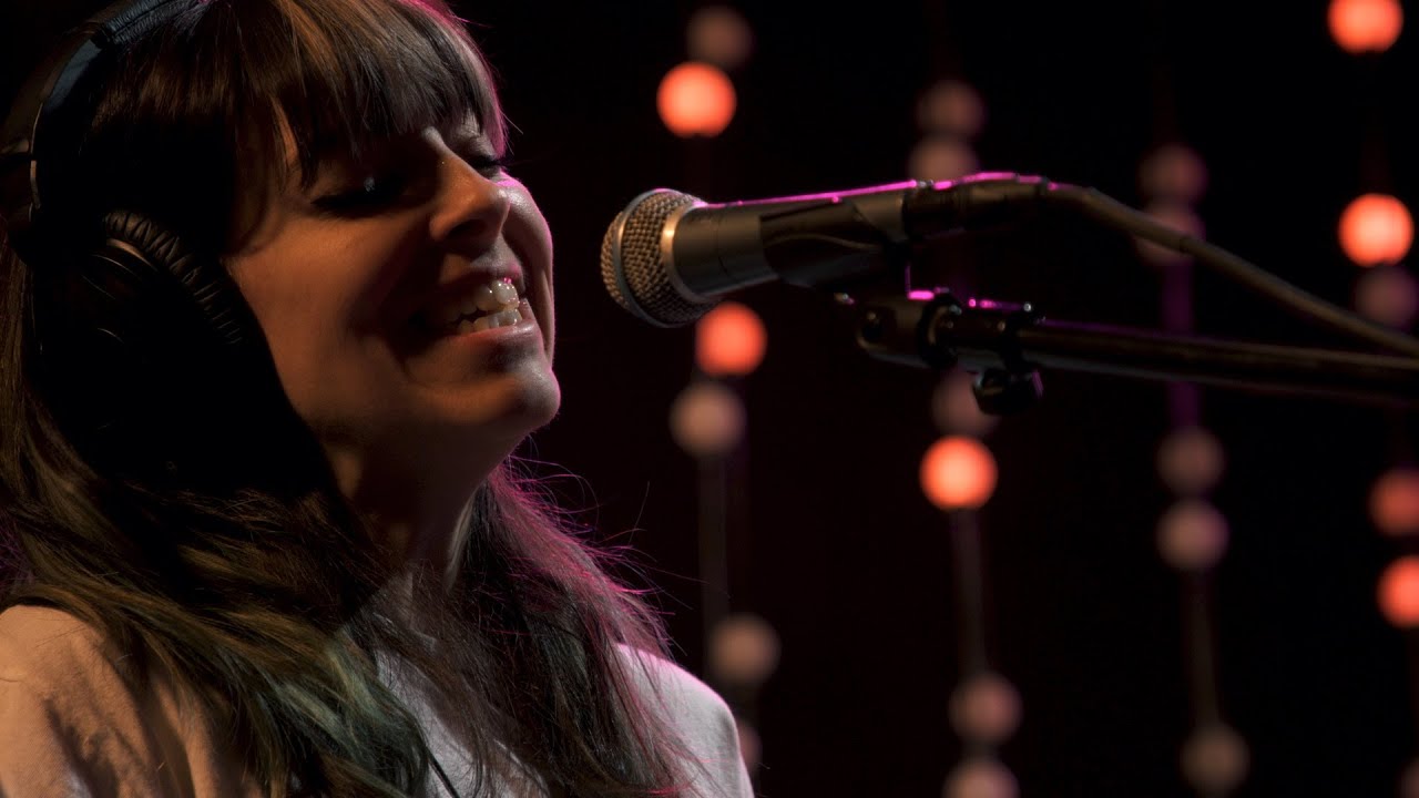 Frances Quinlan - Rare Thing (Live on KEXP) - YouTube
