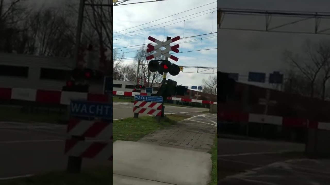 Dutch railroad crossing - YouTube