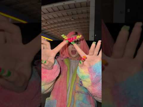 hepsi kırıldı | az kalsın parmağım kopuyordu | kıvırcık tırnaklar ile 1 gün #curlynail #sera #shorts