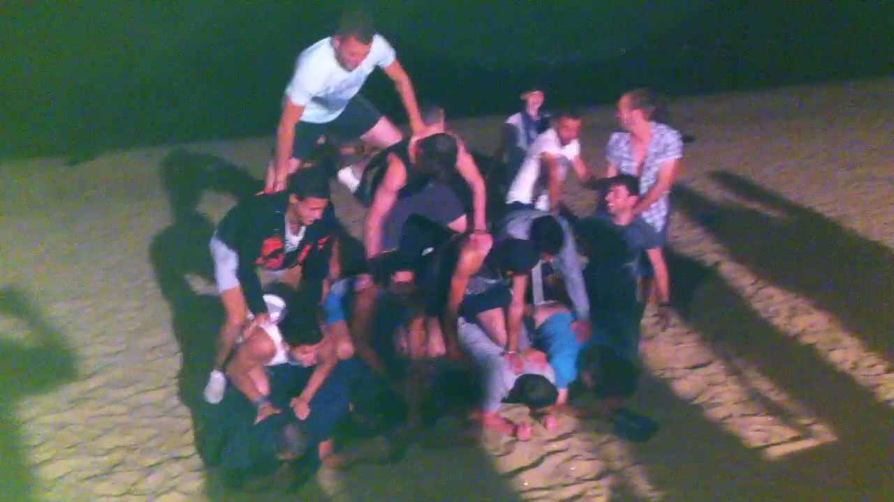 St Kilda Beach Human Pyramid 22.01.12 - YouTube