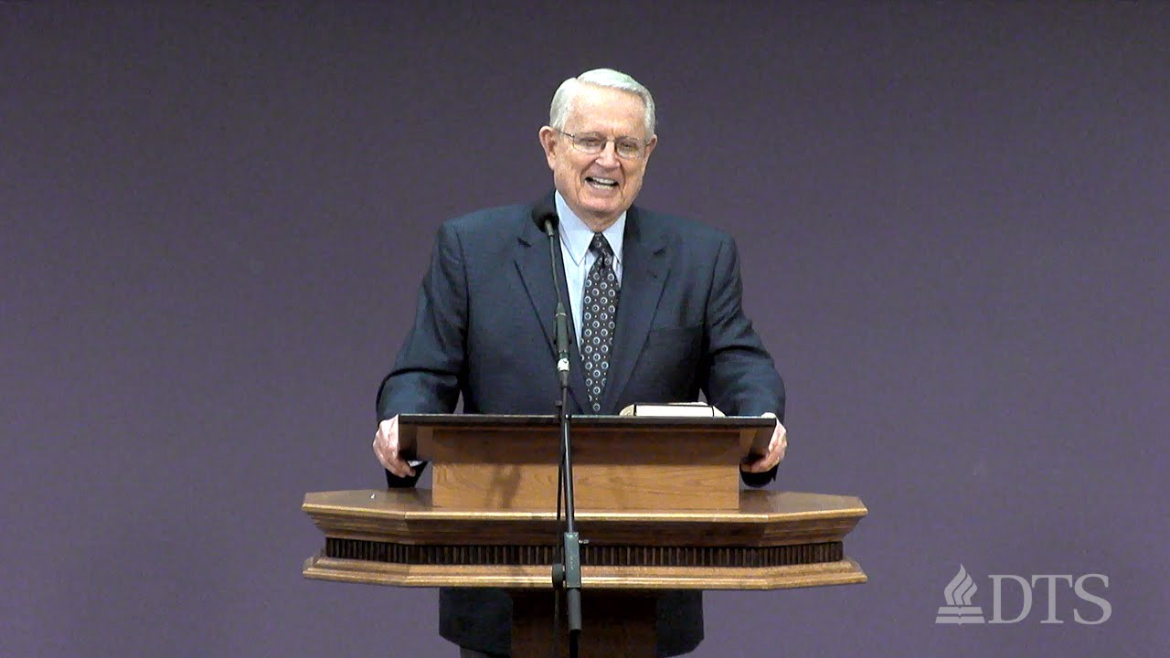 Life Lessons Outside Seminary Classes - Charles R. Swindoll - YouTube