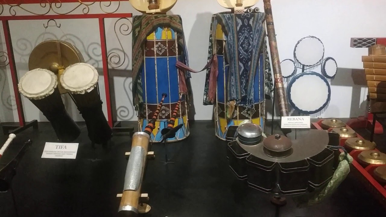 Alat musik traditional di museum musik Jatim Malang 30 Des 2020 - YouTube