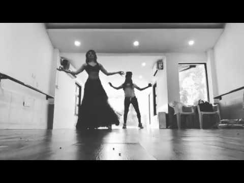 Jacqueline Fernandez belly dance video went viral! 2019💃