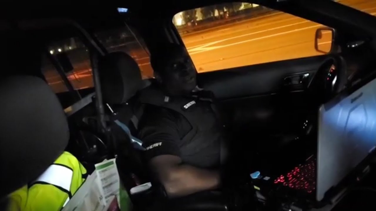 CONFRONTING COP DRIVING ERRATICALLY - YouTube