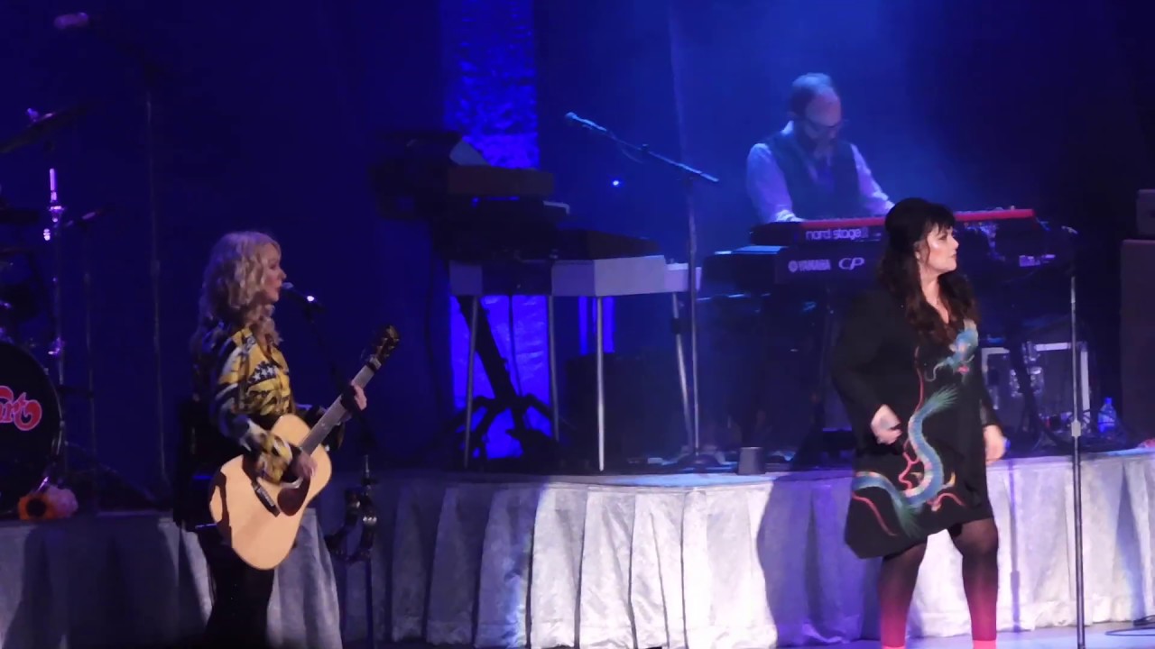 Heart - Alone (Live From West Palm Beach) - YouTube