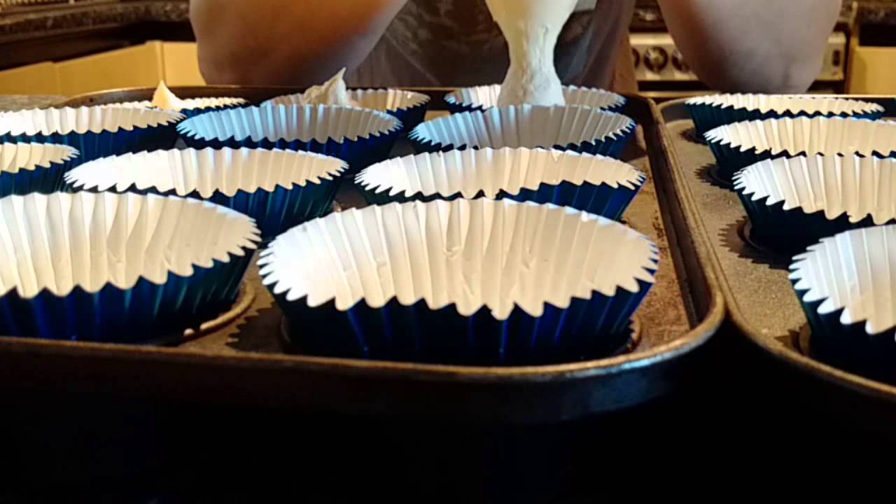Filling cup cake cases with no mess - YouTube