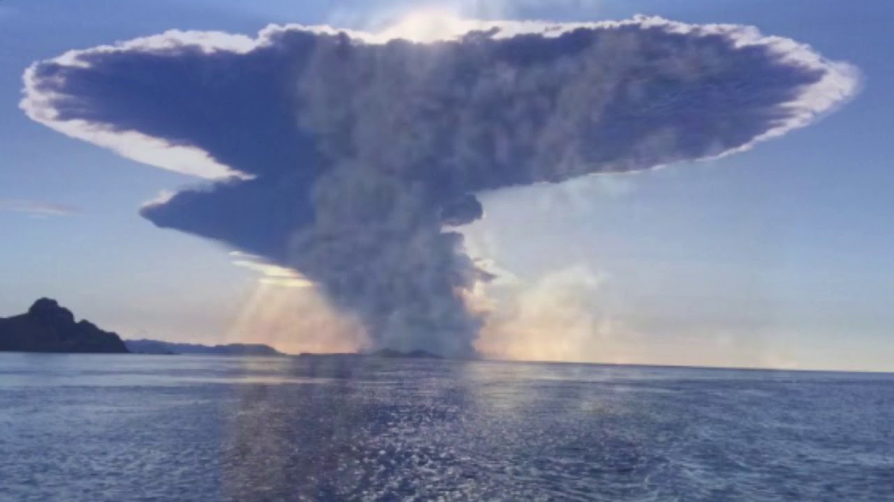 Sangeang Api volcano has emitted a massive plume of smoke - YouTube