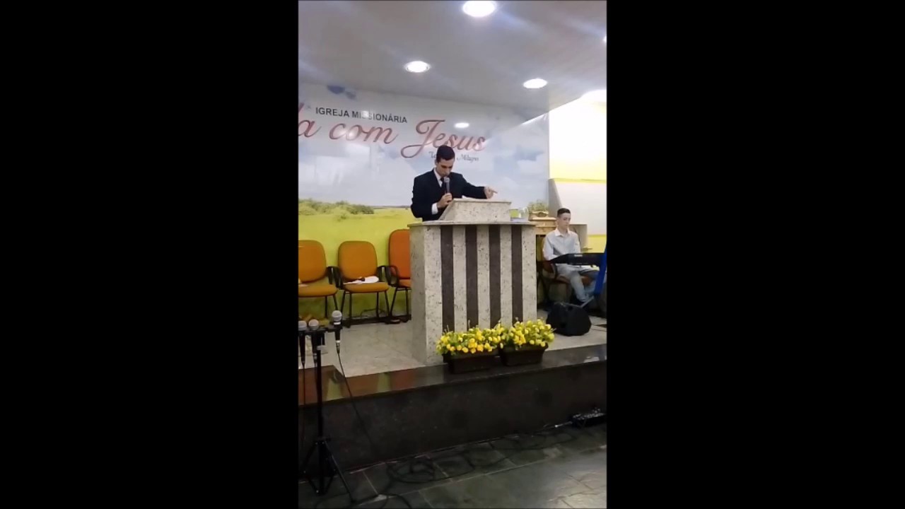 Antes de tudo Ame ao Senhor ! / Diac. Leonardo Macena - YouTube