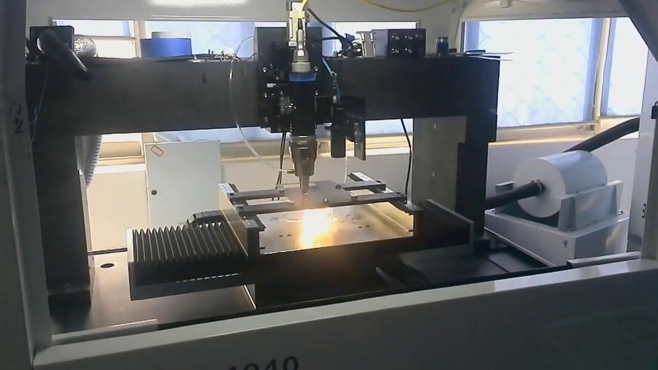 【HGTECH】GF6060 Fiber Laser cutting machine - YouTube