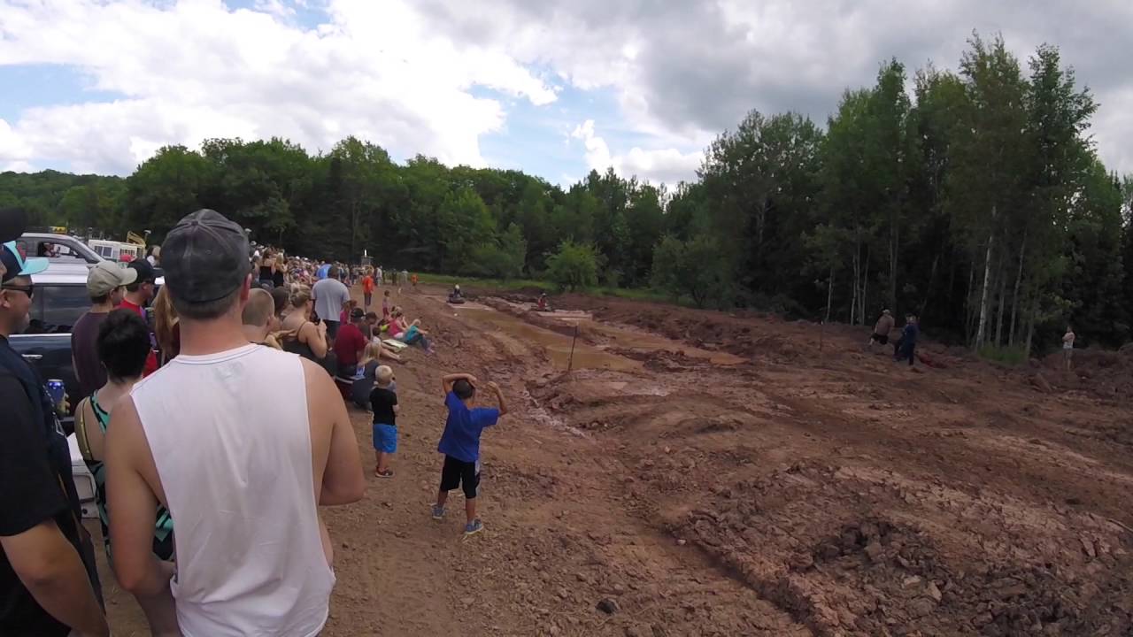 ATV Side by Side Mud Racing at the County Fair - YouTube