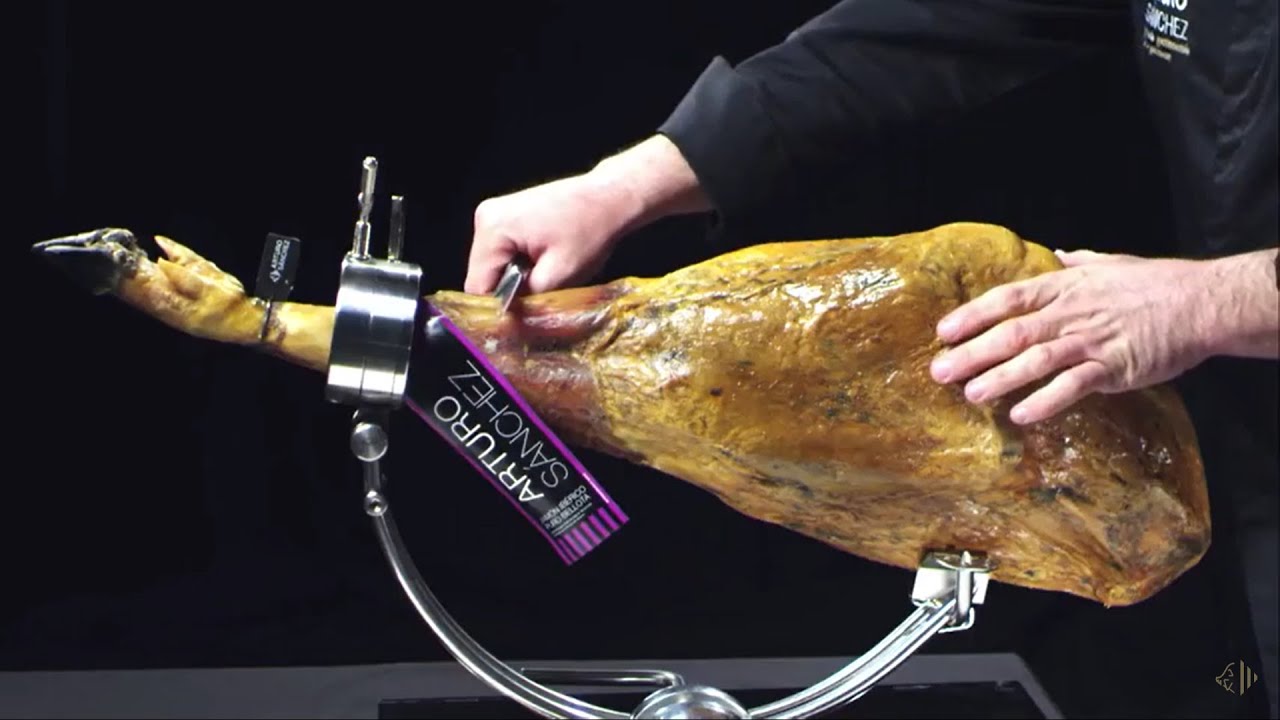 Cómo cortar jamón ibérico - Limpieza y Perfilado (2/5) - YouTube